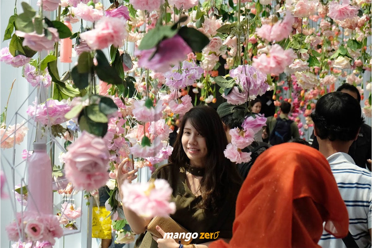 คุณว่านี่คือสีอะไร? มาทดสอบแยกสี 'น้ำดื่ม Sprinkle Blossom Me' ขวดน้ำ ...