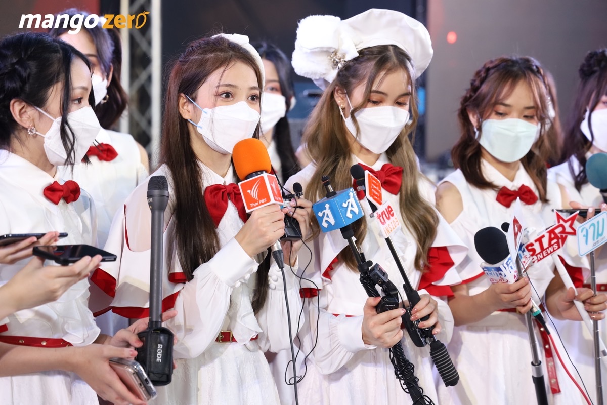 เปิดตัว BNK48 รุ่นที่ 3 พร้อมซิงเกิลใหม่ "First Rabbit" พร้อมโชว์การแสดงแรกและ Music Video [ชมภาพ]