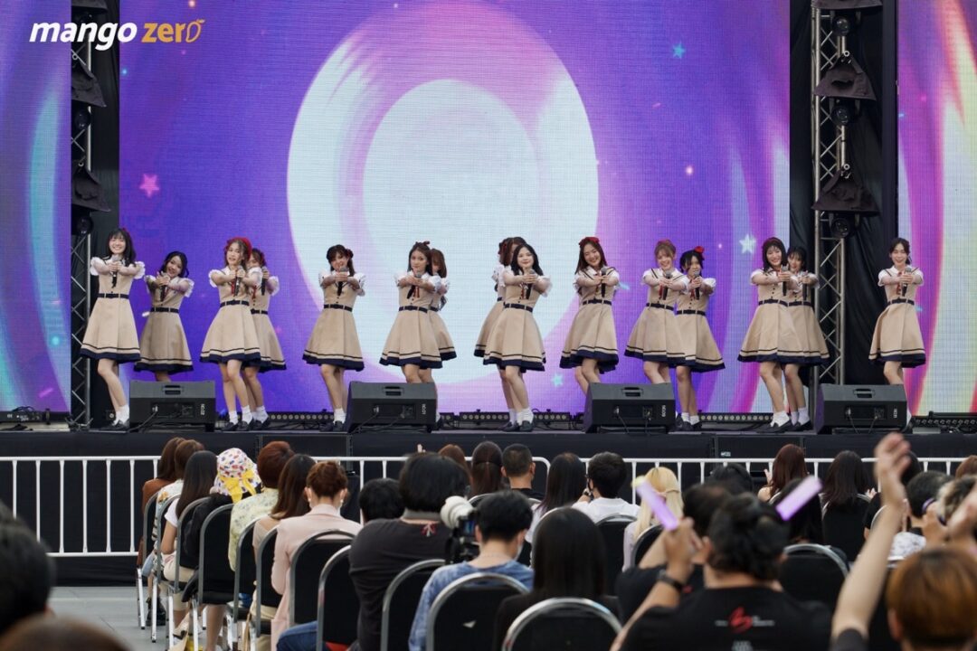 เปิดตัว BNK48 รุ่นที่ 3 พร้อมซิงเกิลใหม่ "First Rabbit" พร้อมโชว์การ ...