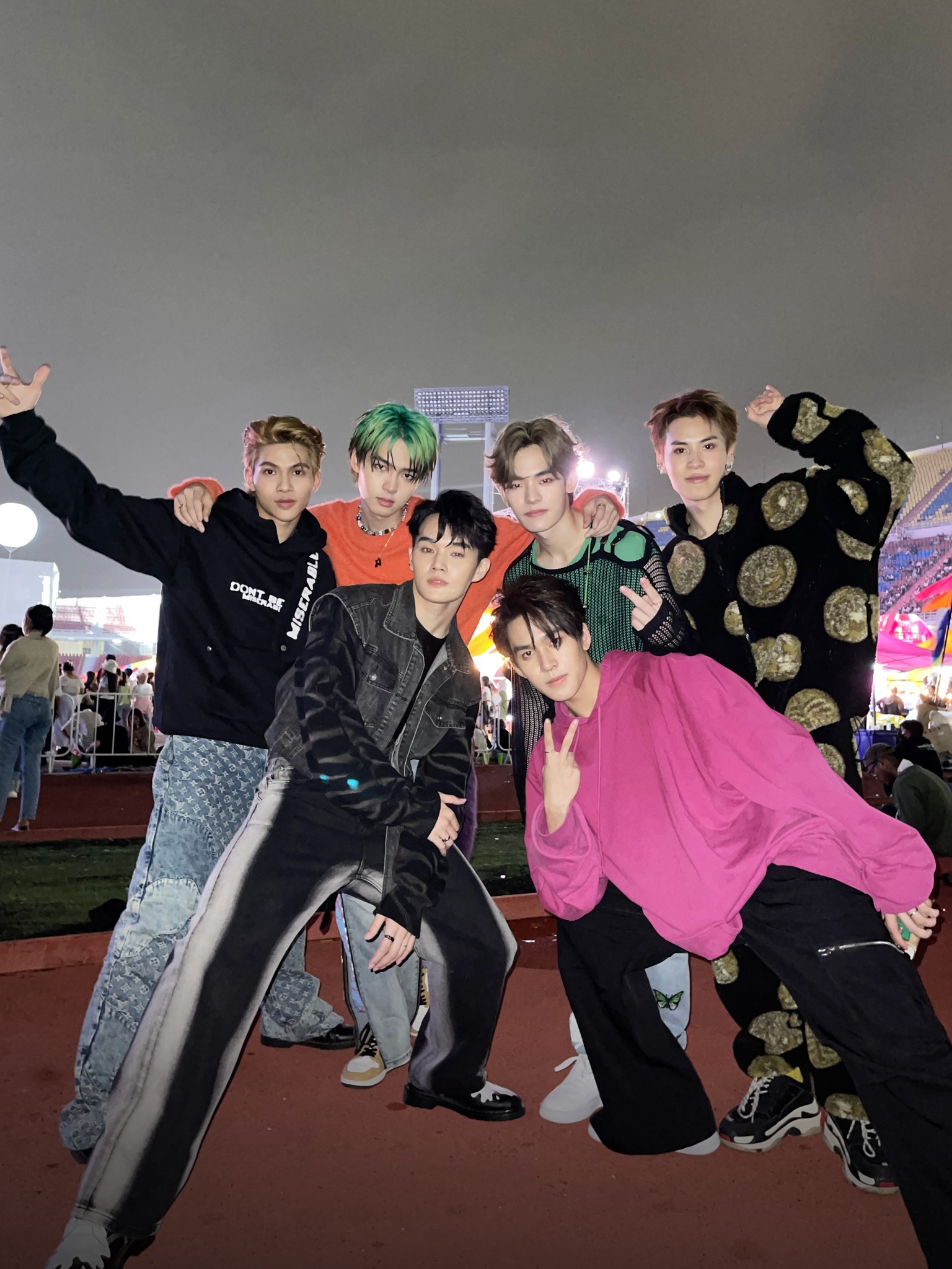 4NOLOGUE เปิดตัวศิลปินใหม่ 5 สาวเกิร์ลกรุ๊ป bXd (Born Never Die) และ 6 หนุ่มบอยกรุ๊ป DVI ประเดิม ...