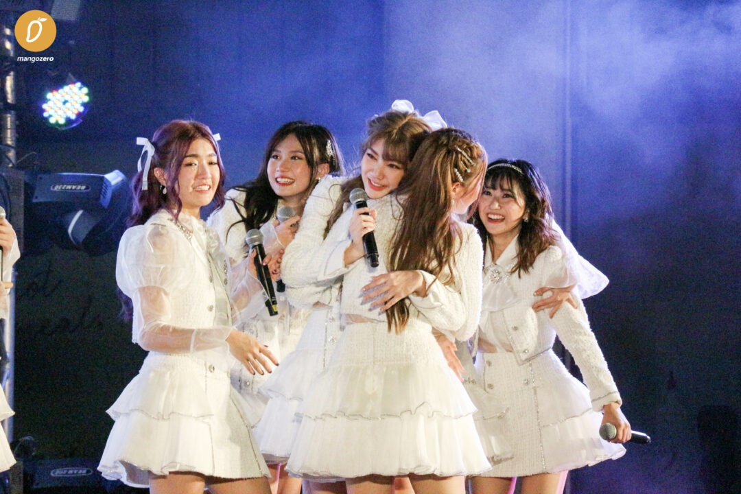 Love you. I say, Goodbye my dearest. บรรยากาศ “Jiwaru DAYS” First ...