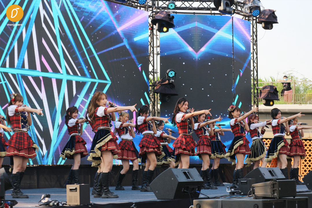 แจกความสดใส ใจกลางสวนสาธารณะ! ในงาน BNK48 13th Single “iiwake Maybe” First Performance ณ อุทยาน ...