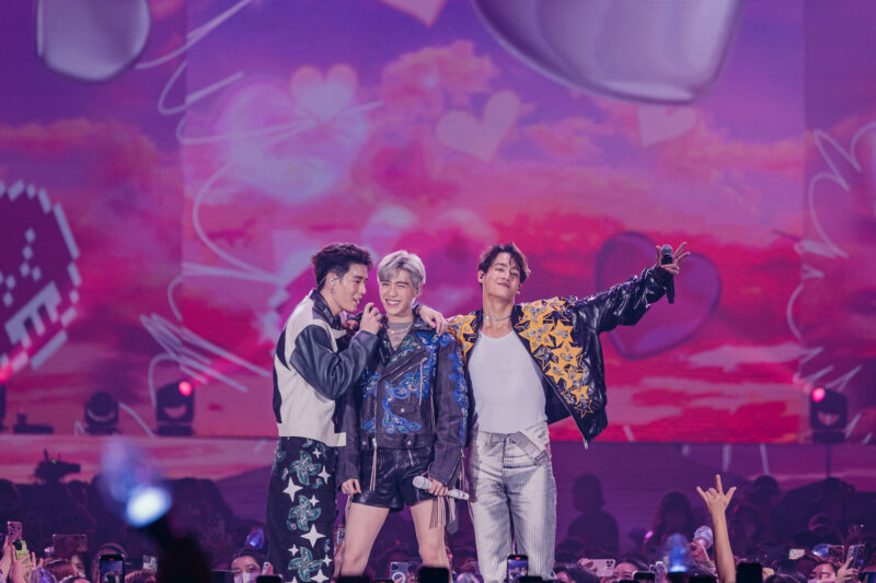 บรรยากาศแฟนมีตครั้งแรกในชีวิตของ พีพี กฤษฏ์ LIT & GLITTER PP KRIT THE ...