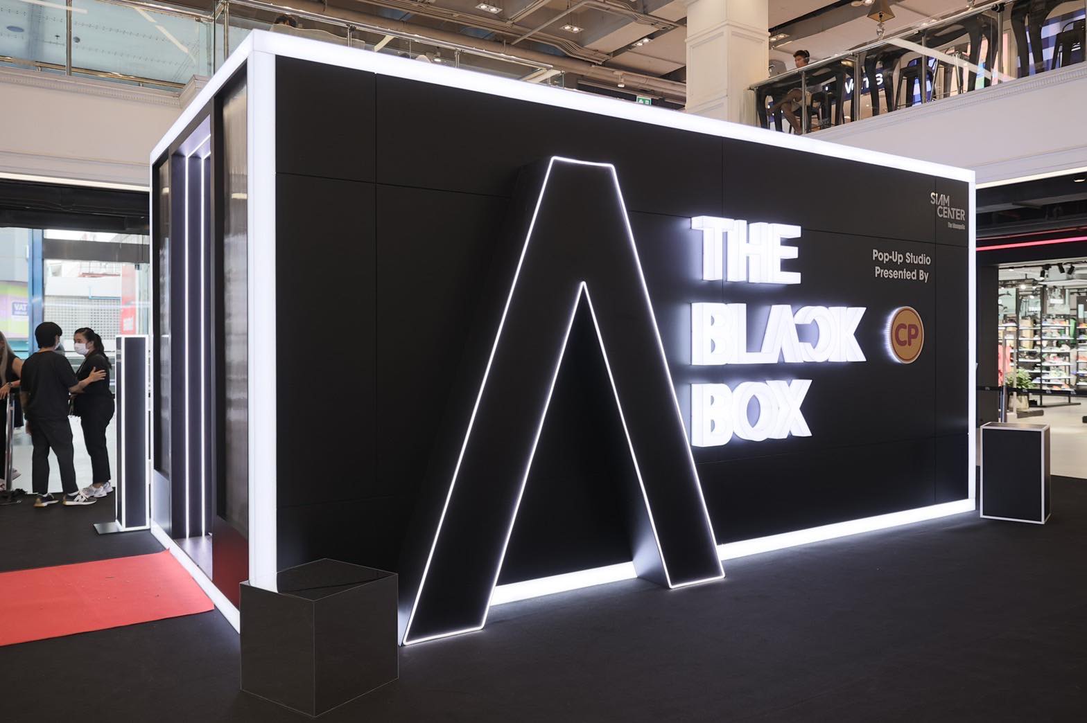 เวทีแห่งความฝันใจกลางสยาม THEBLACKBOX Pop-up Studio Presented by CP เปิดออดิชันตามหาศิลปินระดับโลก!