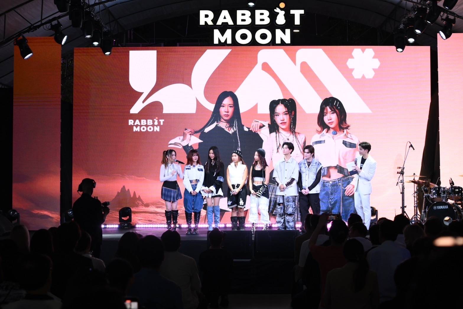 ติดเครื่องพร้อมทะยานถึงดวงจันทร์ ค่าย RABBIT MOON จัดงาน “POP OVER THE ...
