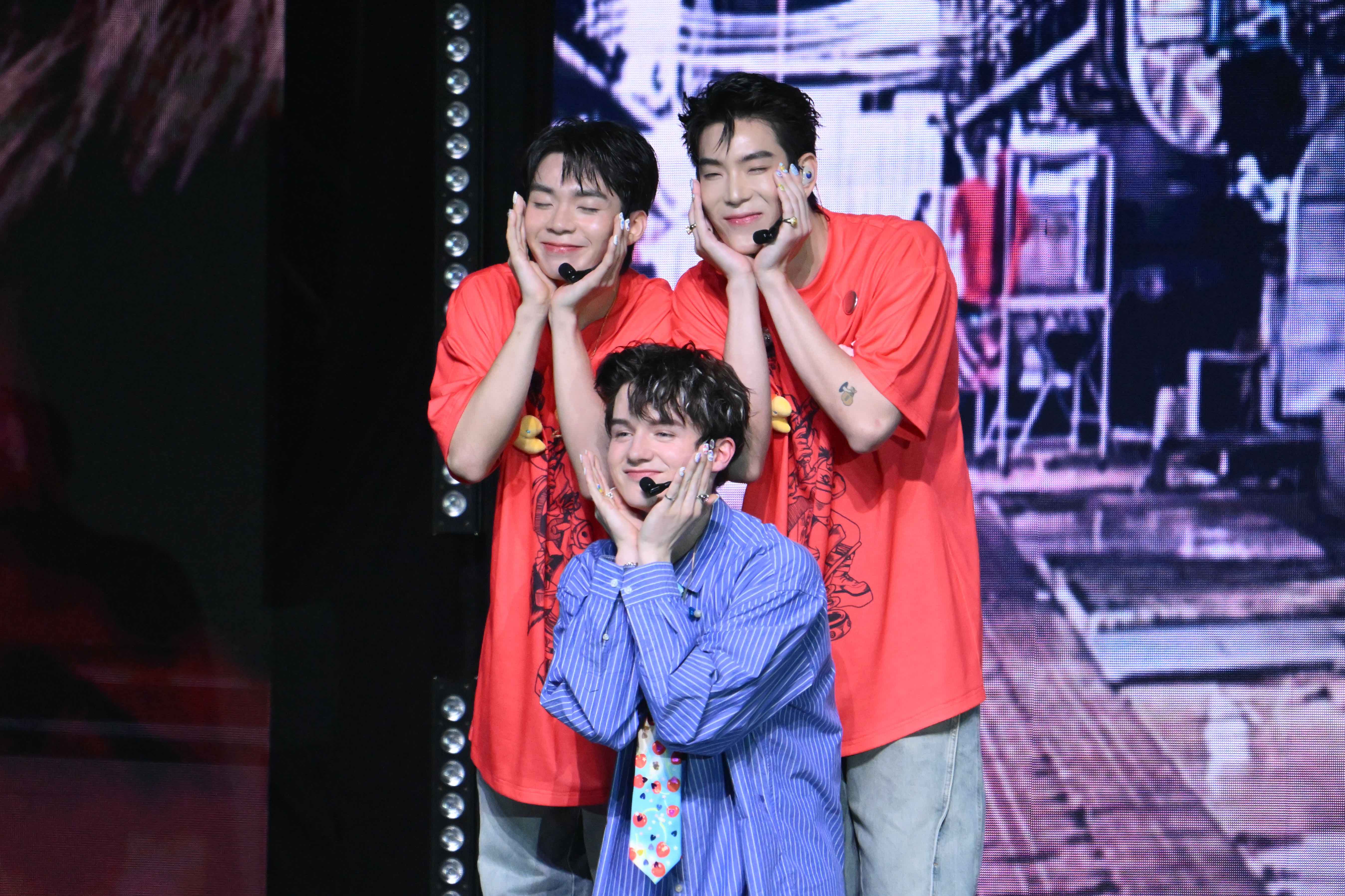 GELBOYS CLOSE FAN MEETING_25_0 - Mango Zero